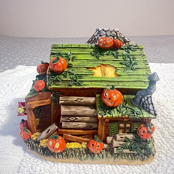 Disney | Holiday | Rare Hawthorne Village Disney Halloween Harvst Hueys ...